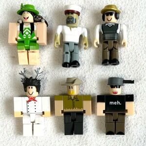 roblox | Toys | Set Of 2 Roblox Action Figures And 1 Weaponsaccessories ...